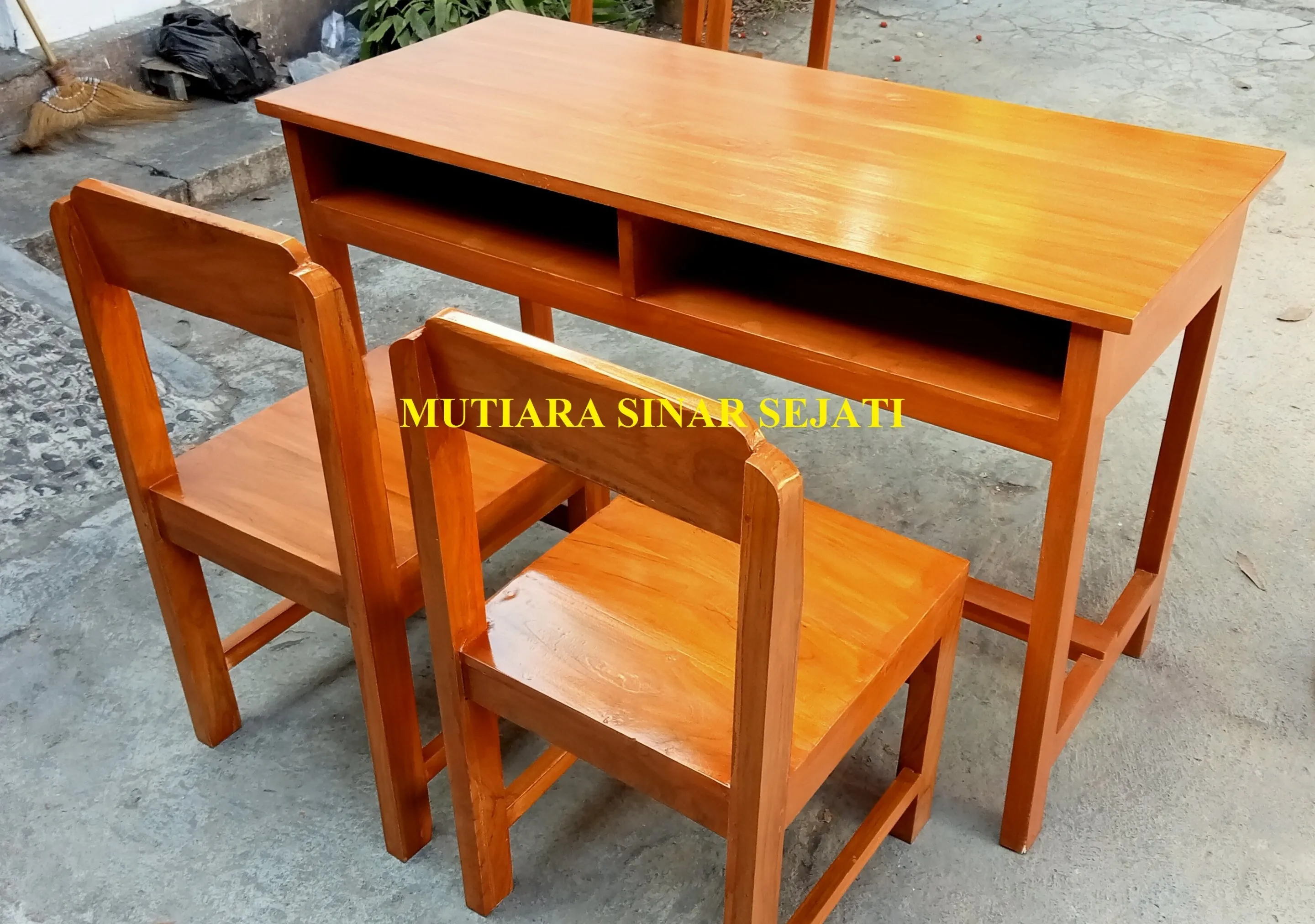 MEJA KURSI SEKOLAH / SISWA DOUBLE (1 MEJA 2 KURSI) KAYU JATI | Meja ...